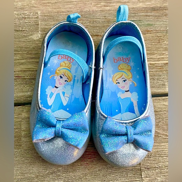 Disney | Shoes | Disney Princess Cinderella Bow Flats Toddler 6 | Poshmark
